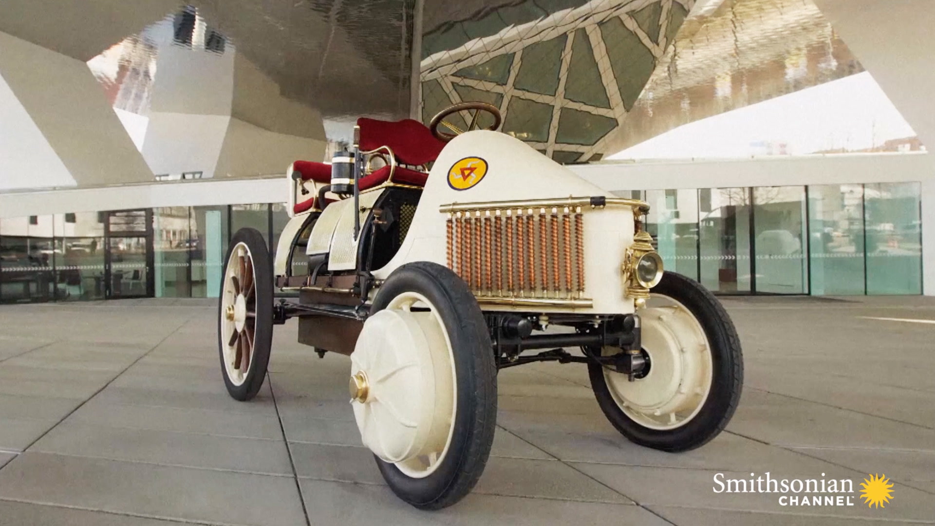 Why Porsche Is Revisiting the Hybrid Car It Also Invented Smithsonian ...