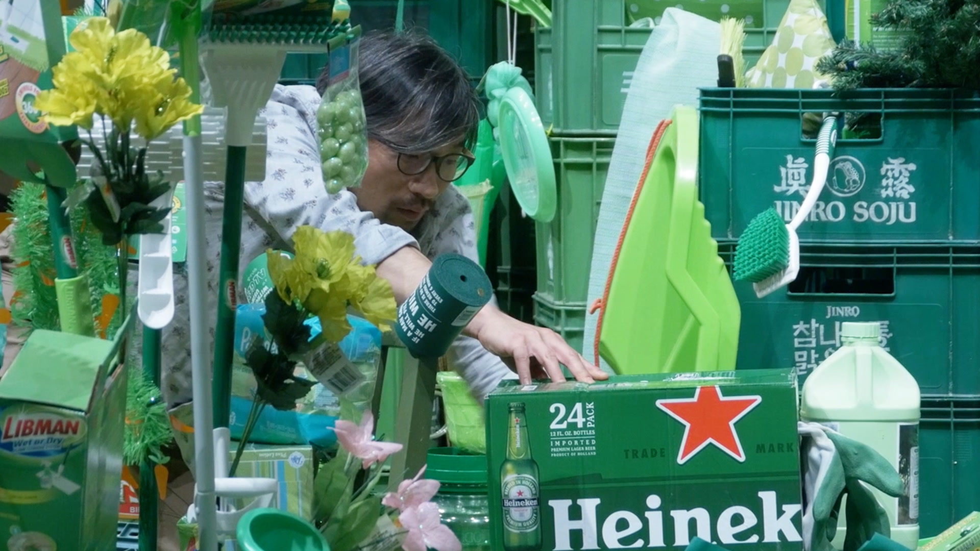 A Timelapse of Artist Han Seok Hyun Installing "Super-Natural" at ...