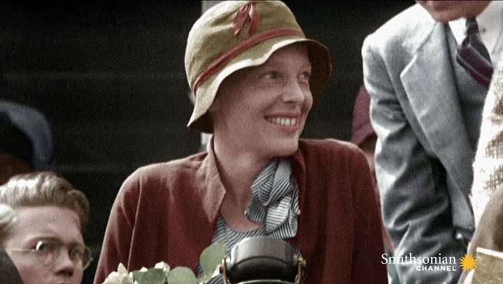 These Are the Final Moments of Amelia Earhart on the Ground Smithsonian ...