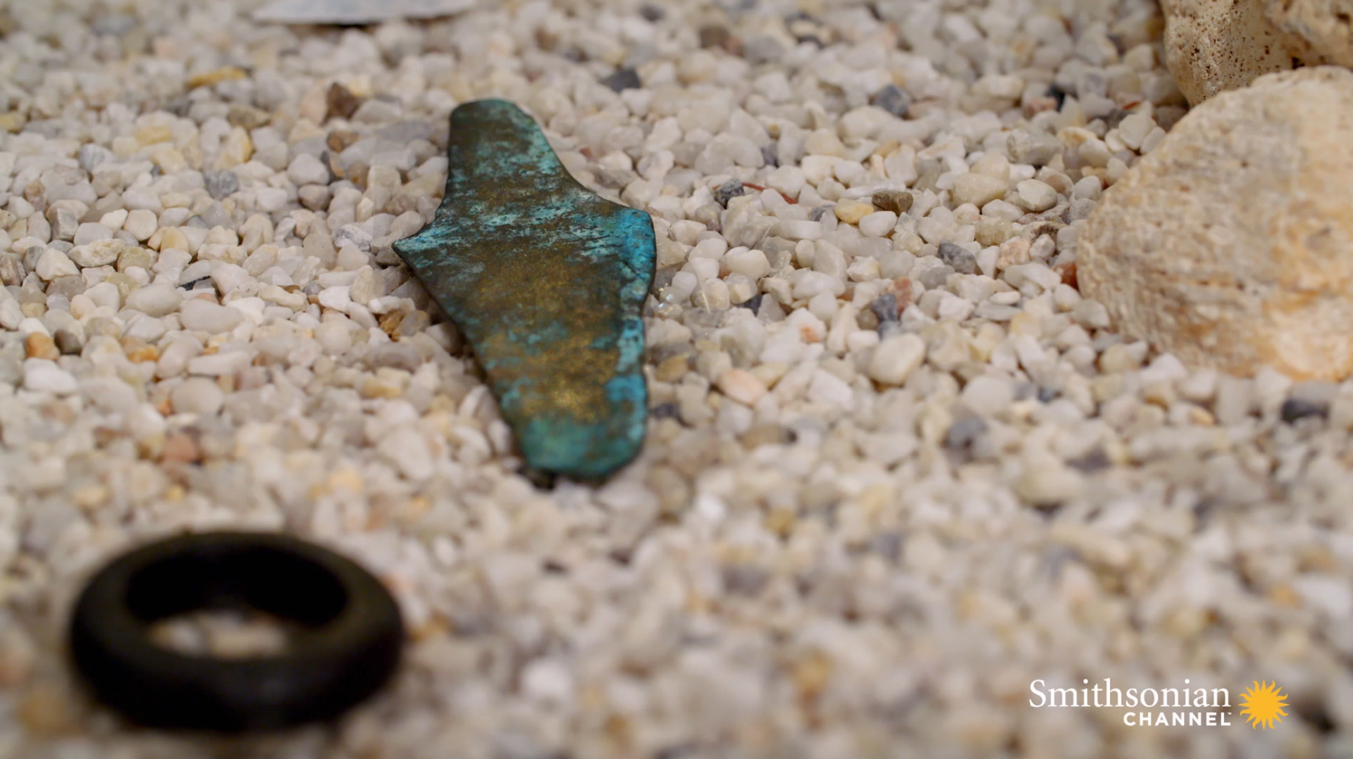 This Burial Site Near Stonehenge Was Packed With Arrows Smithsonian ...